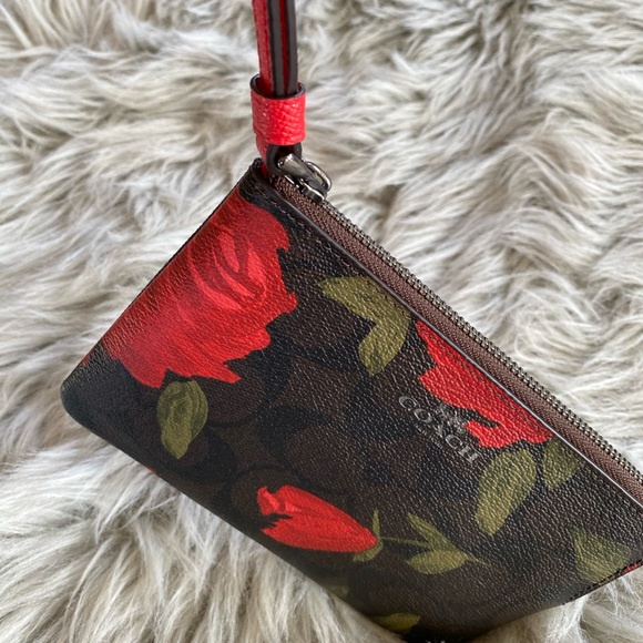 Coach | Bags | Nwt Coach Signature Roses Floral Corner Zip Wristl ...